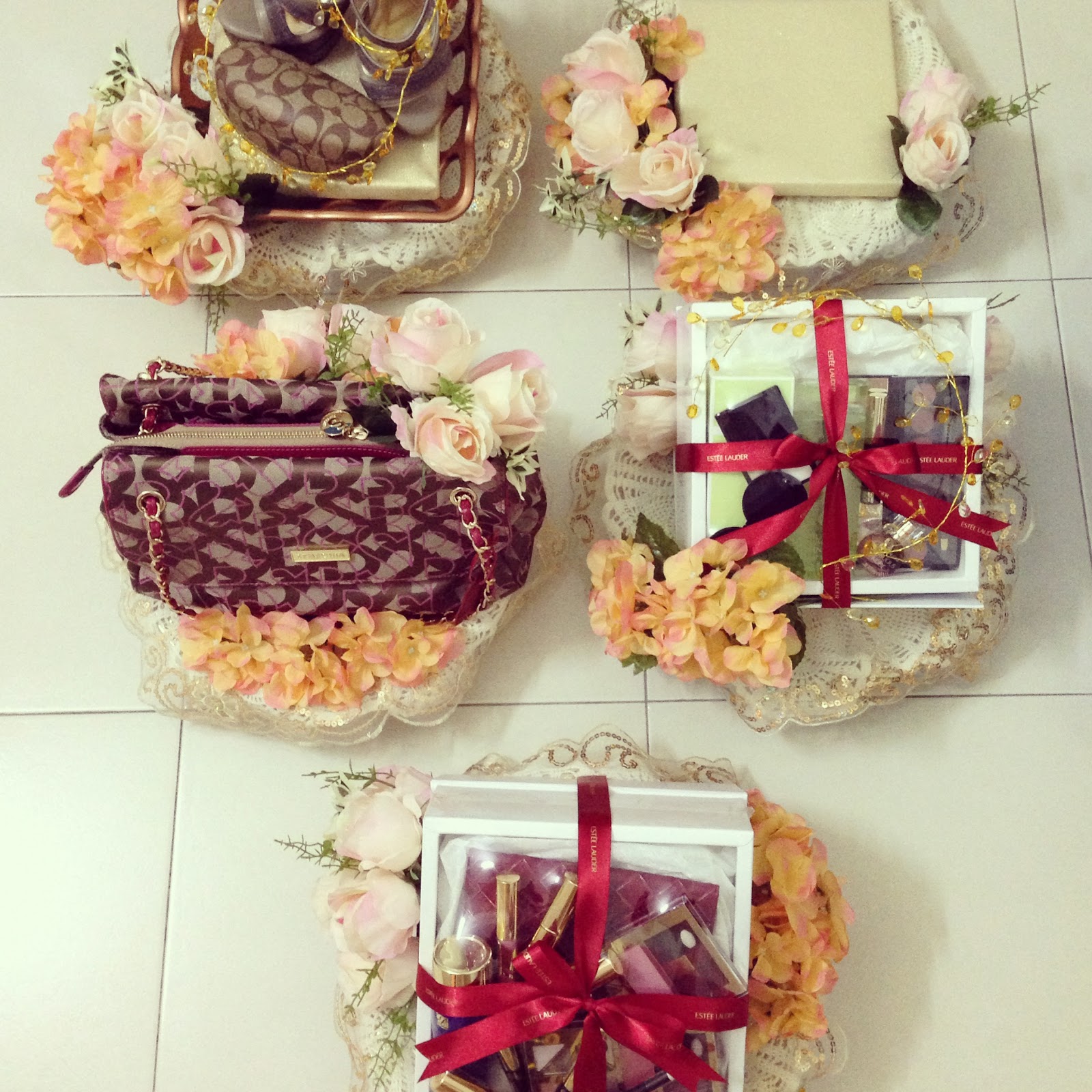 The Junetastic Brides: Hantaran Trays Design
