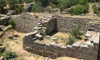 ΜΕΛΙΒΟΙΑ ΑΘΑΝΑΤΩΝ ΧΩΡΑ: Η Αρχαία Μελιβοία