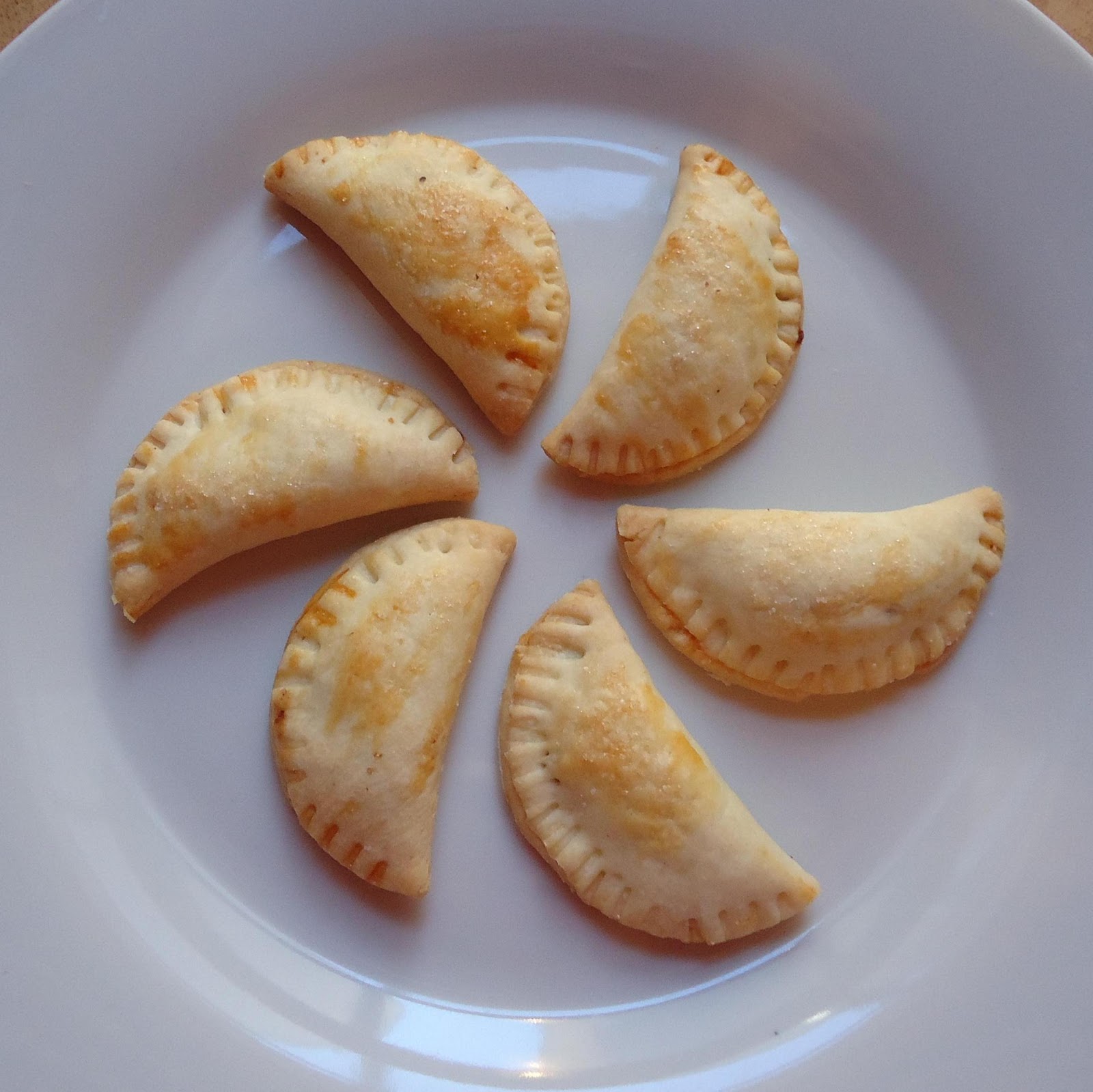 A Hungry Teacher....................: Nutella Pastry Pockets