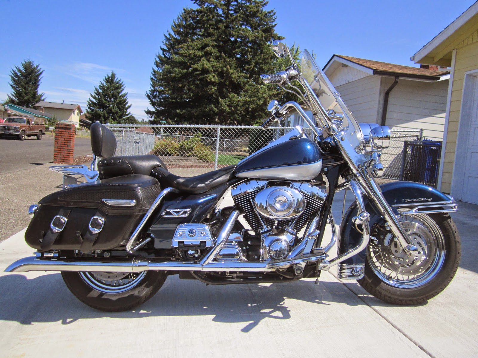 OMG Motorsports: 2001 FLHRCI ROAD KING CLASSIC *ONE OWNER*