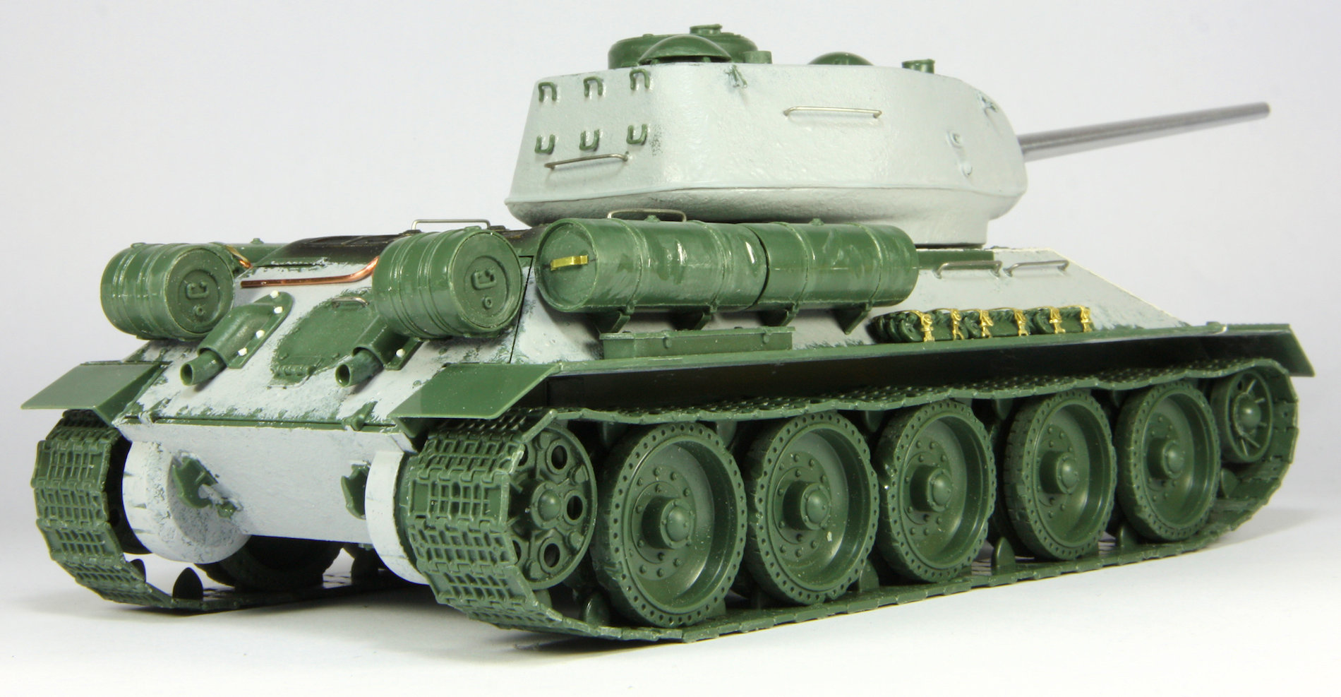 The Modelling News: Build Review Pt I: 1/35th scale T-34/85 Korean War ...