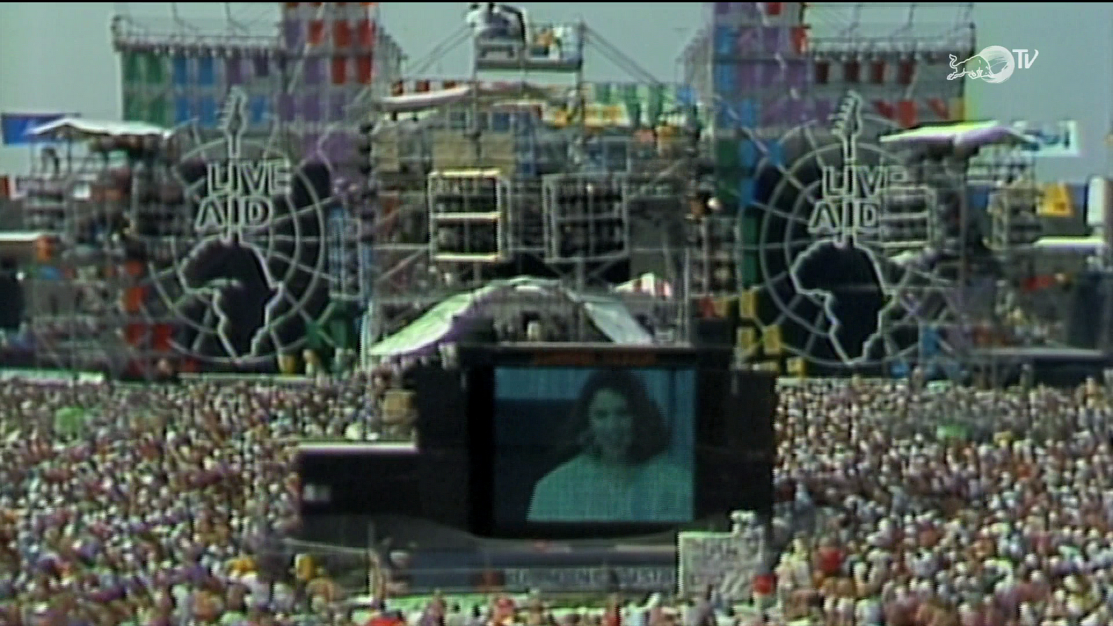 Pud Whacker's Madonna Scrapbook: All Dressed Up - Back Stage at Live ...