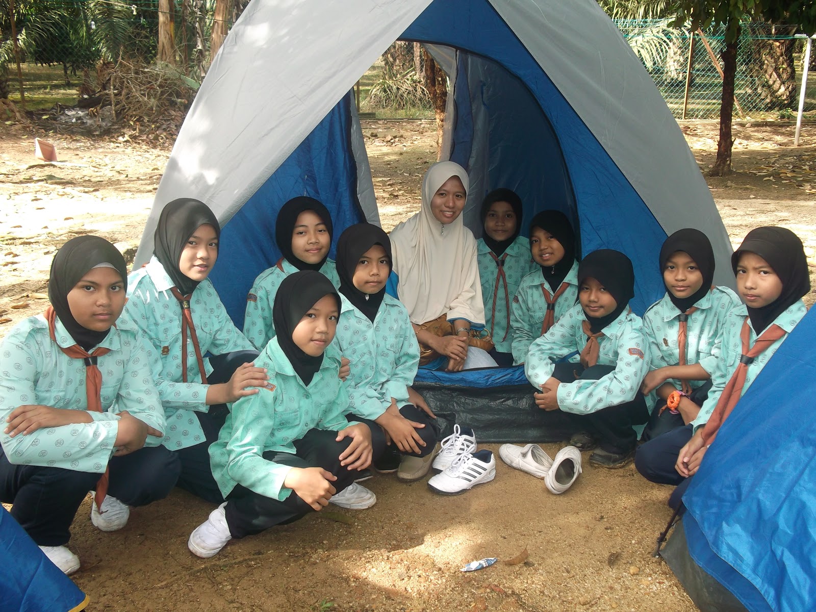Sekolah Kebangsaan Parit Zin: Perkhemahan Unit Beruniform 2012