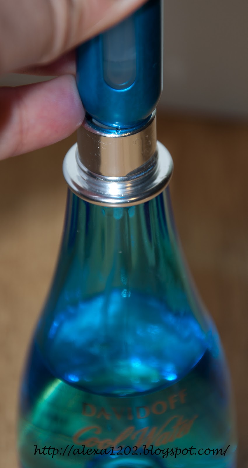 Addicted to Konad: Review: Travalo Excel - refillable atomizer