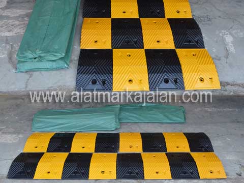 Rubber Speed Bump GTM-RSB05 | Mesin / Aplikator Marka Jalan, Water Road ...