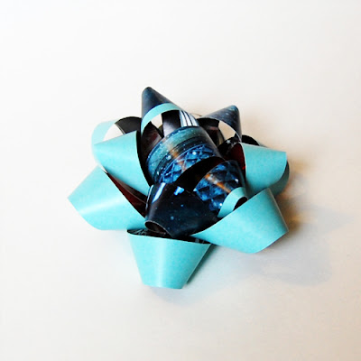The Craftinomicon: DIY: Small Gift Bows