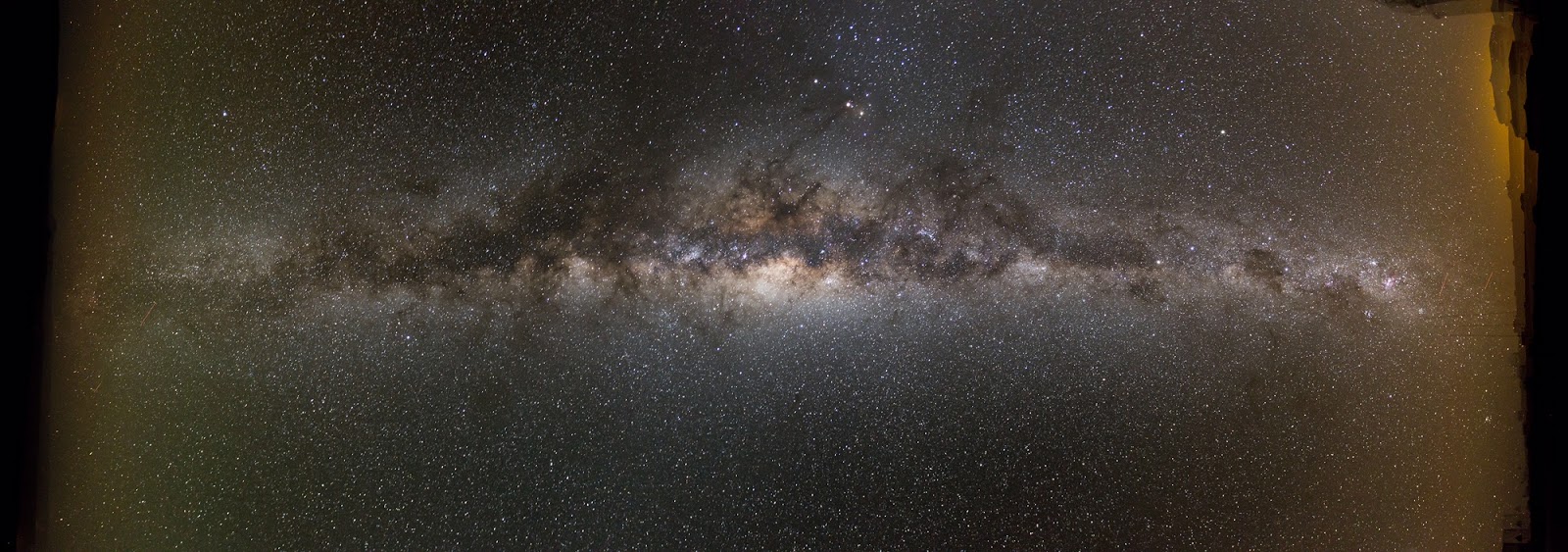 SALT Astronomy: Sutherland's night sky - horizon to horizon