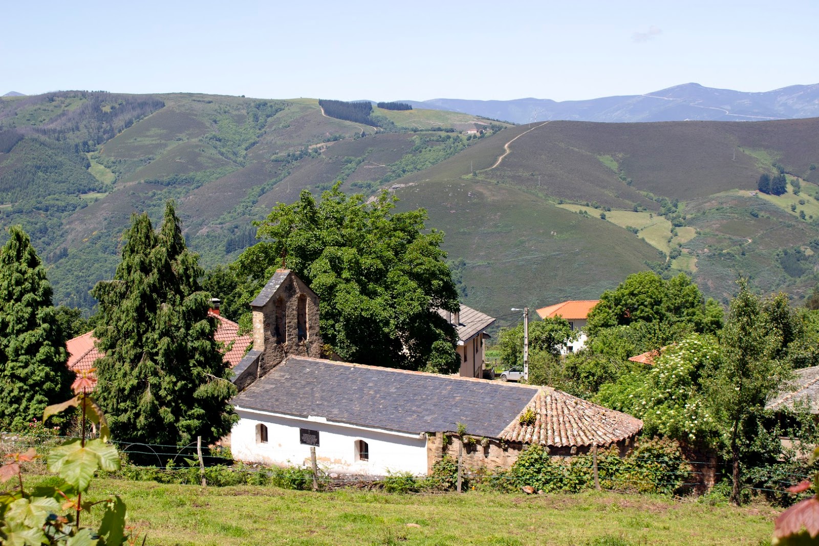 Iglesia románica de Santa María de Carceda