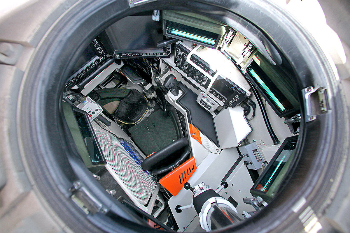 PHOTOS: INSIDE LEOPARD REVOLUTION - GERMANY’S MOST MODERN TANK ...