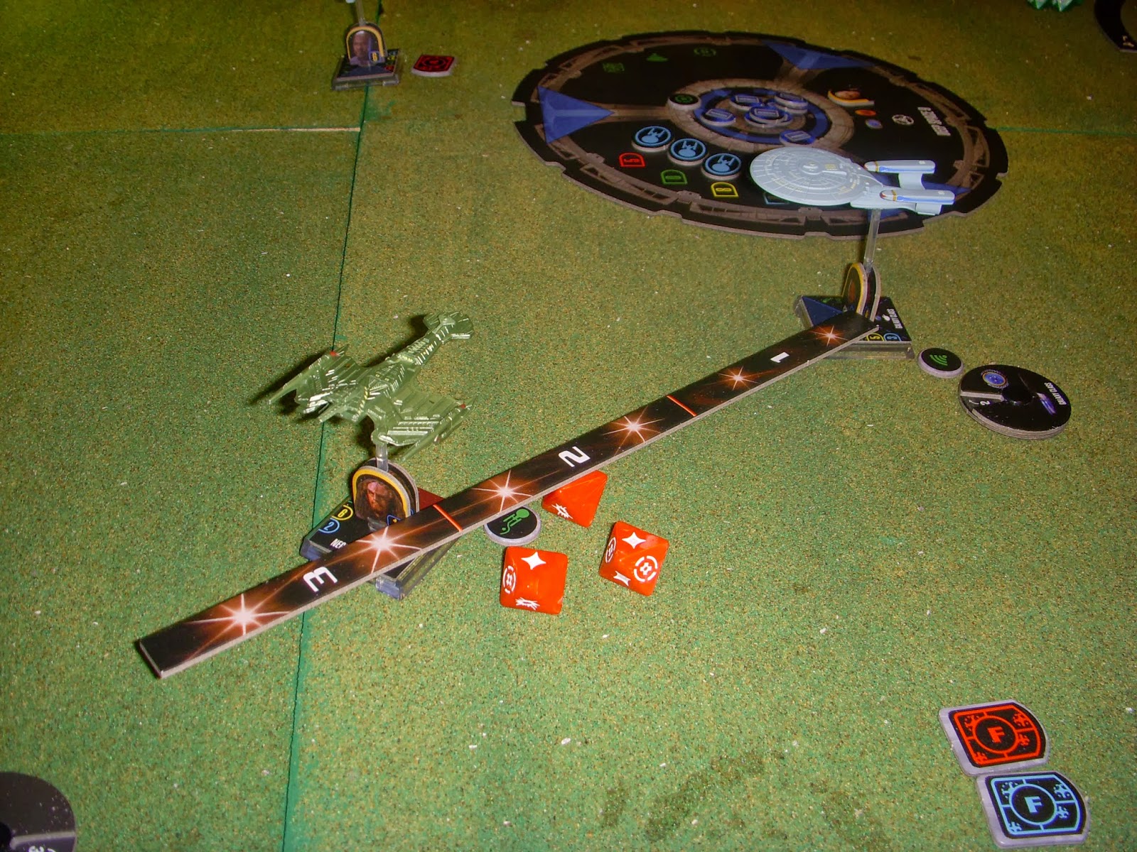 The Gen.: STAR TREK: ATTACK WING. RAID ON DS9.