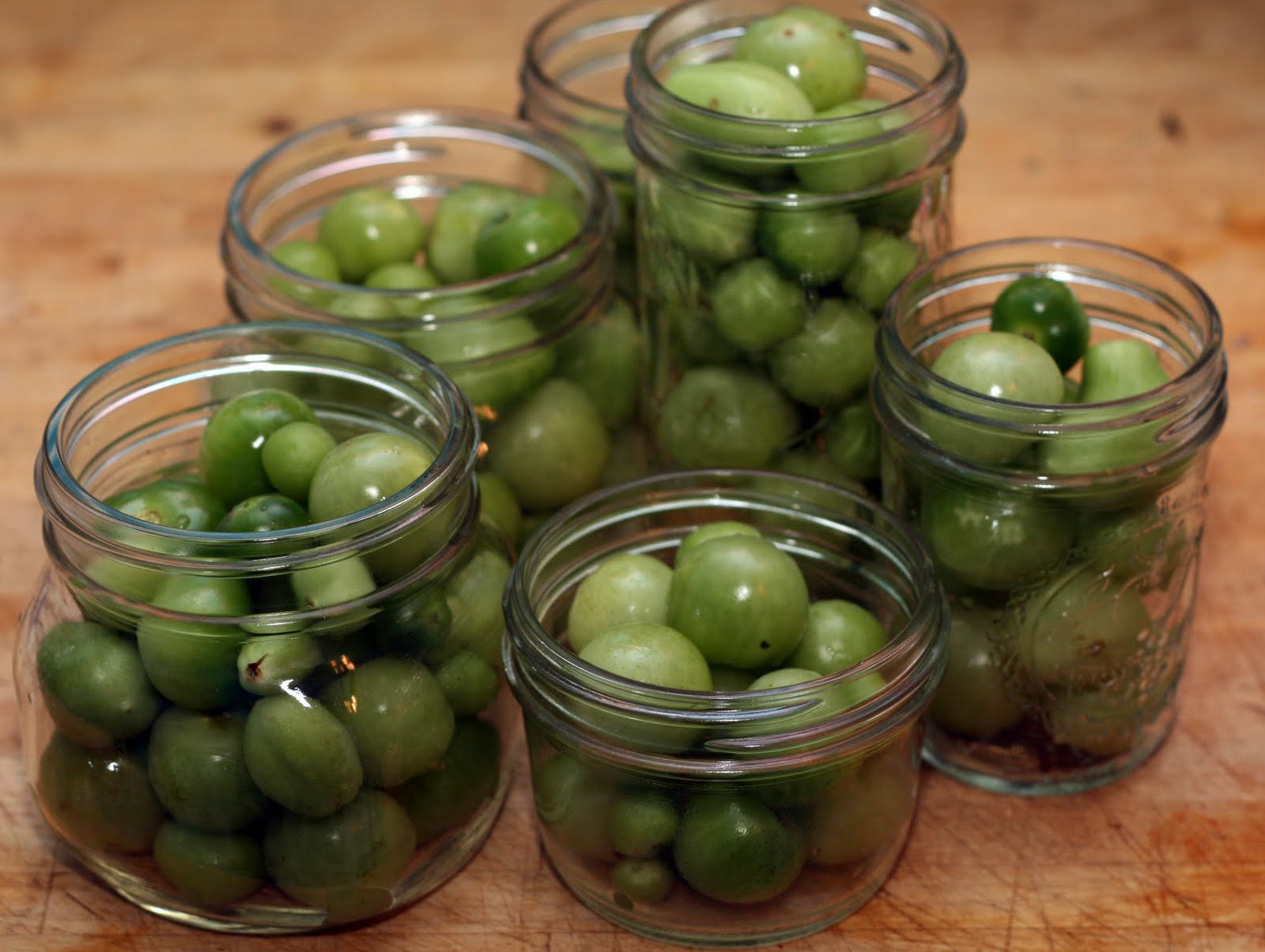 Rachel’s Homemade Tomolives – Coconut & Lime