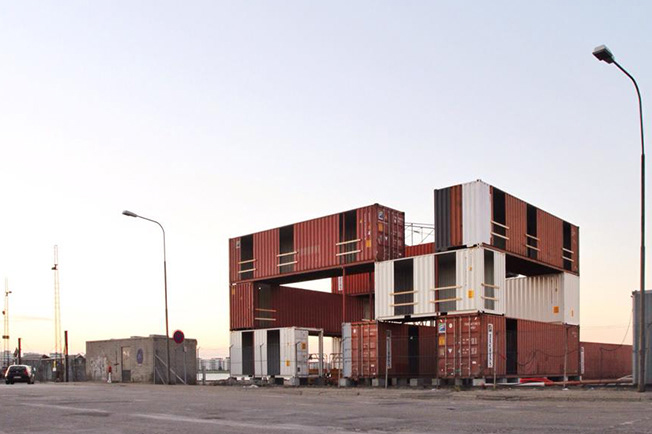 Shipping Container Homes & Buildings: Temporary, Sustainable and Mobile ...