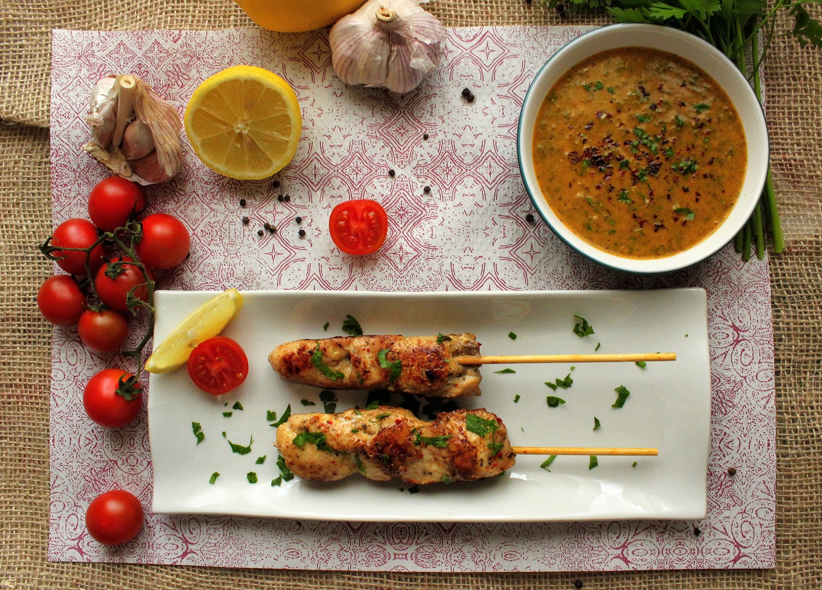 Pinchitos de Pollo con Salsa Chimichurri Argentina - Cocinando con las ...
