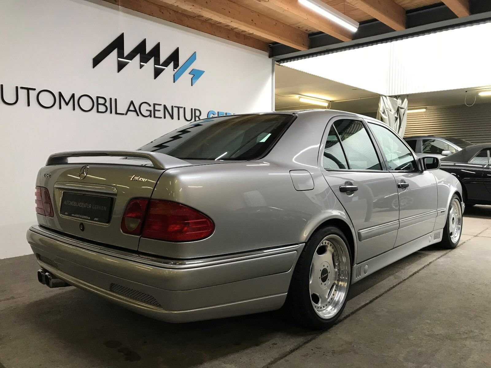 Mercedes-Benz W 210 E62 Lorinser mit 6.2 Liter V8-Motor