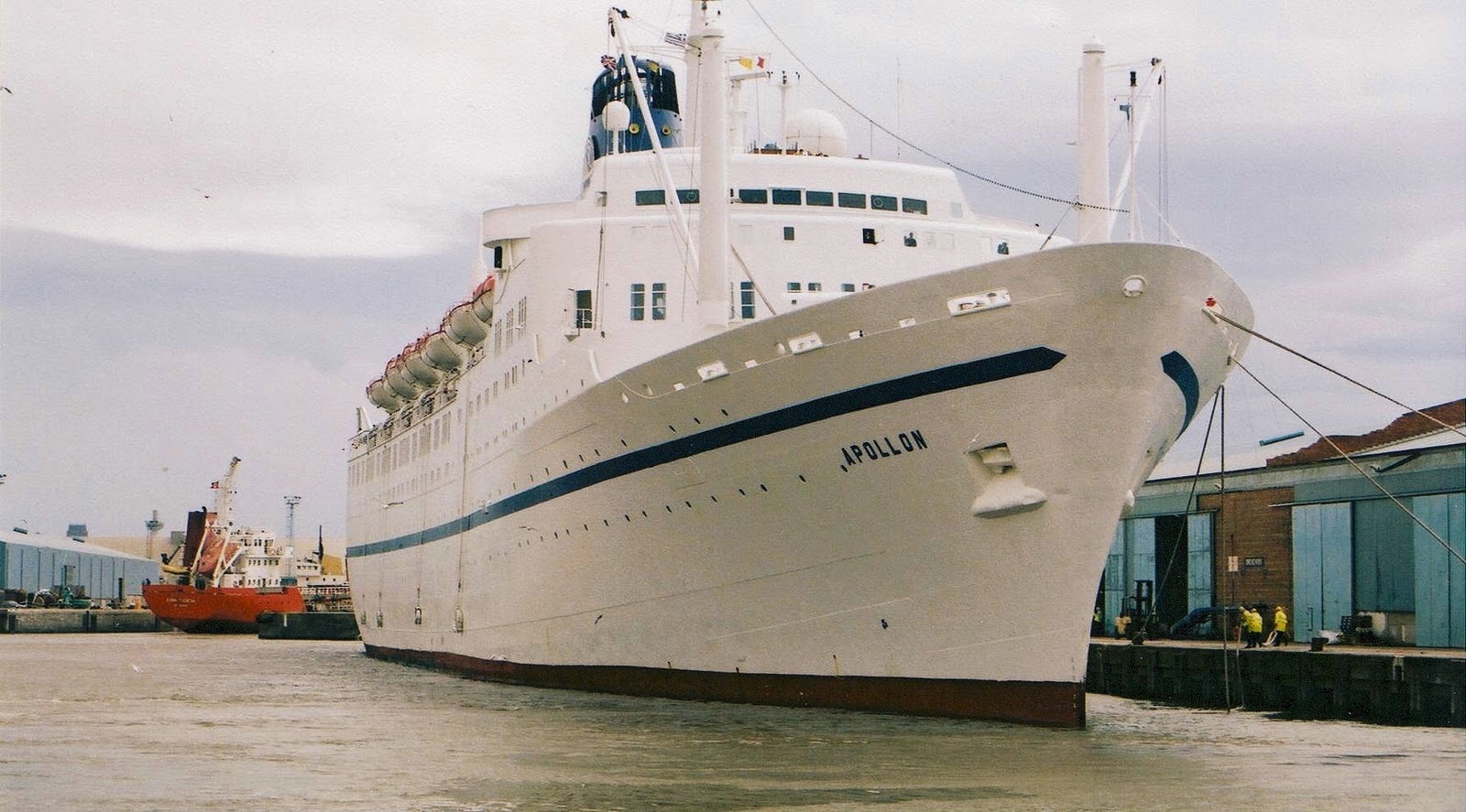 SS "APOLLON" in Liverpool in 1998