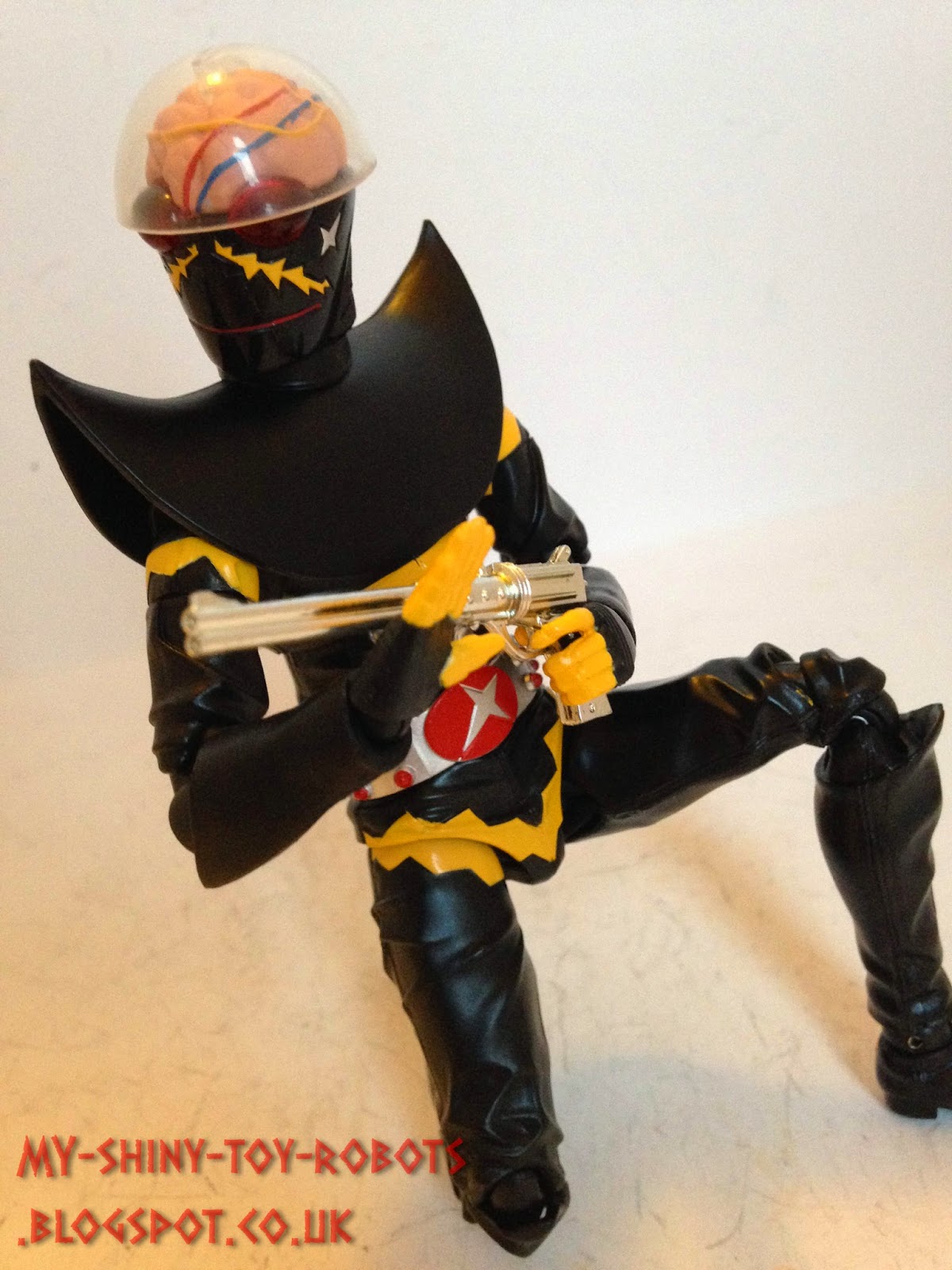 My Shiny Toy Robots: Toybox REVIEW: S.H. Figuarts Hakaider