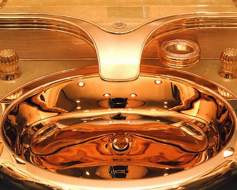 Inside The Sultan of Brunei's Flying Palace ~ amazing facts