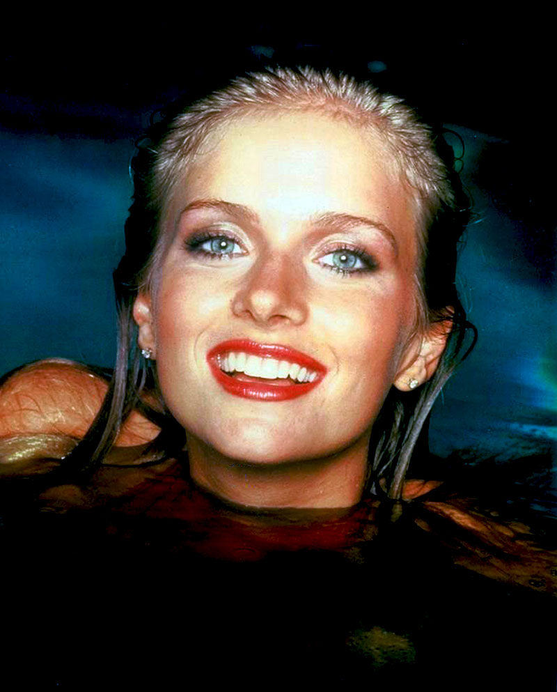 Welcome to RolexMagazine.com: Rolex Super-Hotness Donna Dixon