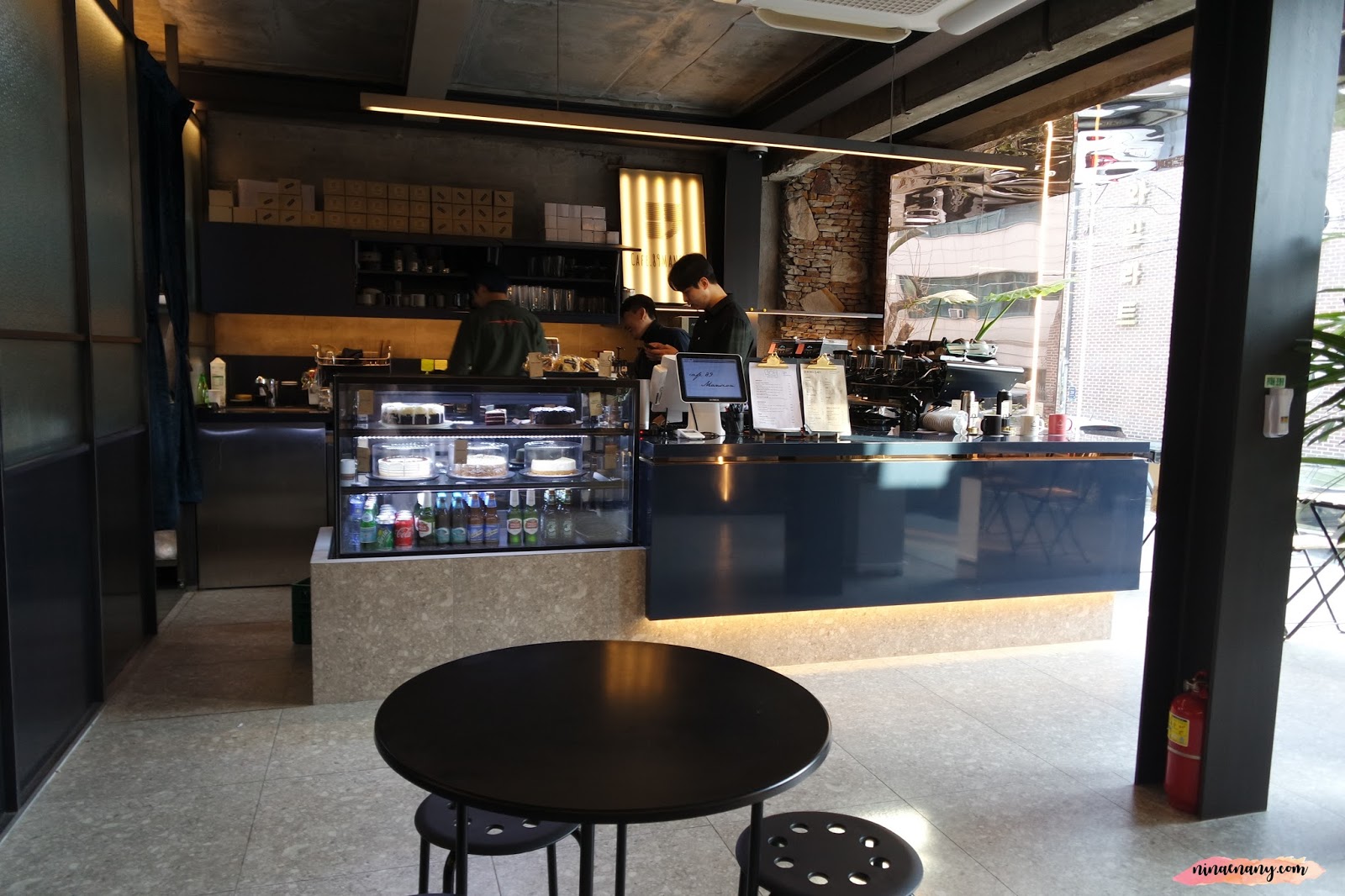 [Travel] #CaféSeries 13 – Café 89 Mansion in Garosugil, Seoul - Nina Enany