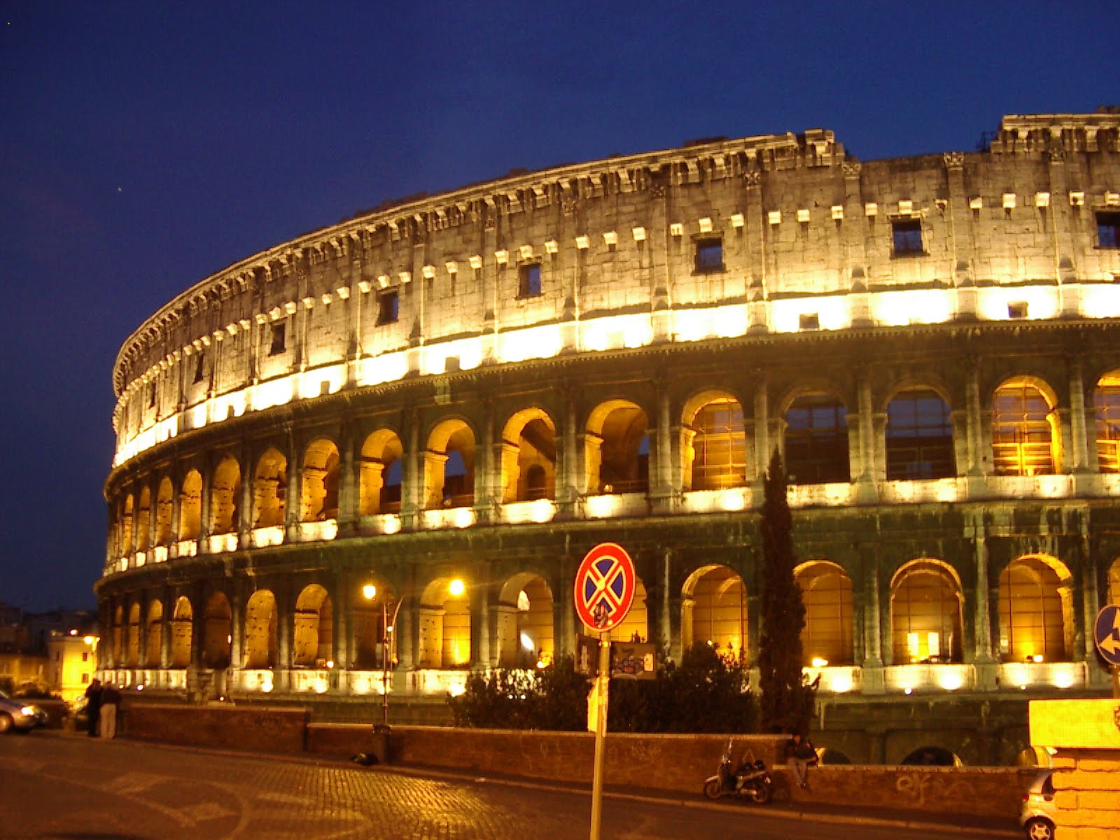 Colosseum Roma:Tourism In The Word