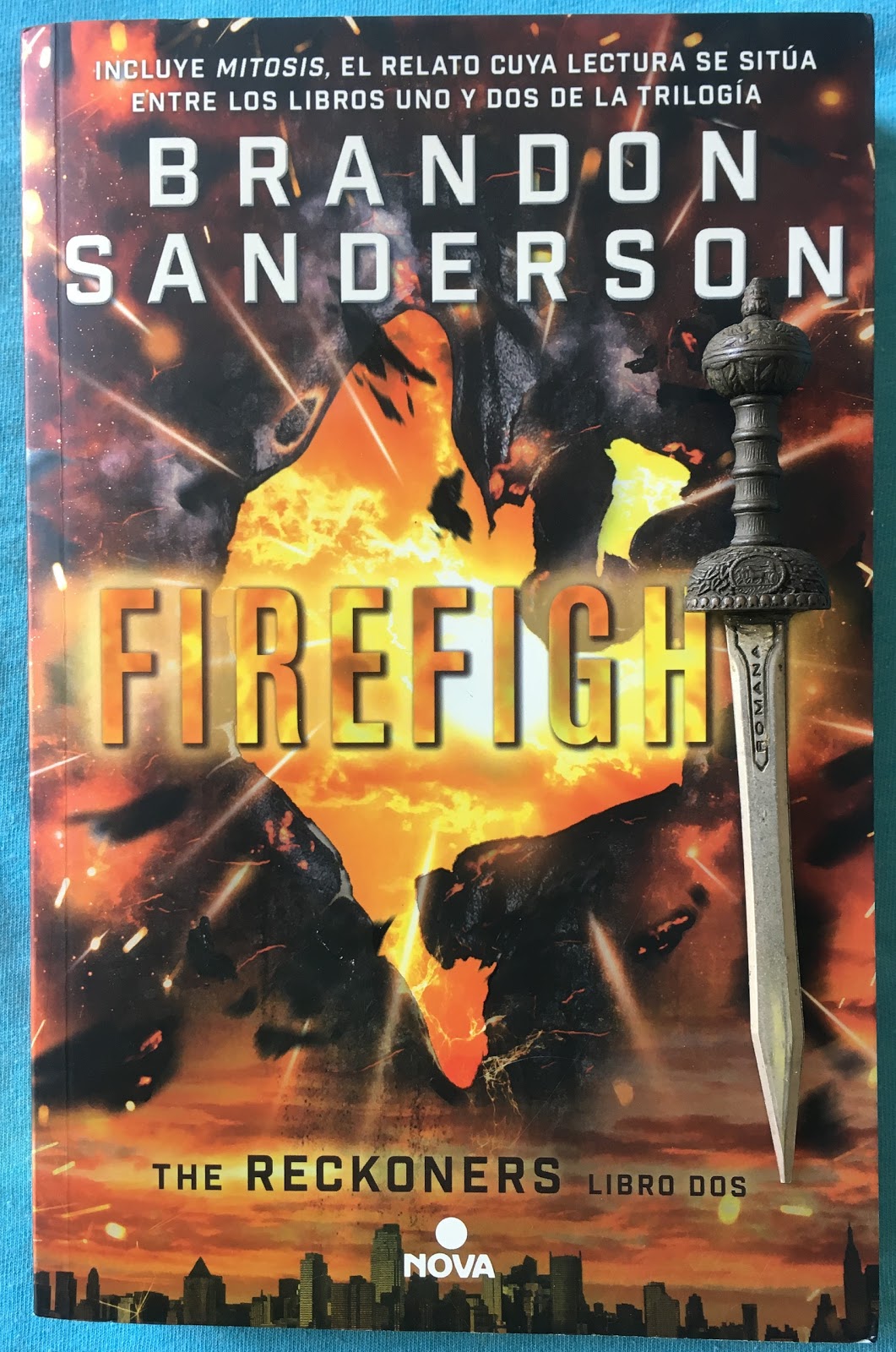 Libros de Olethros: FIREFIGHT. Brandon Sanderson