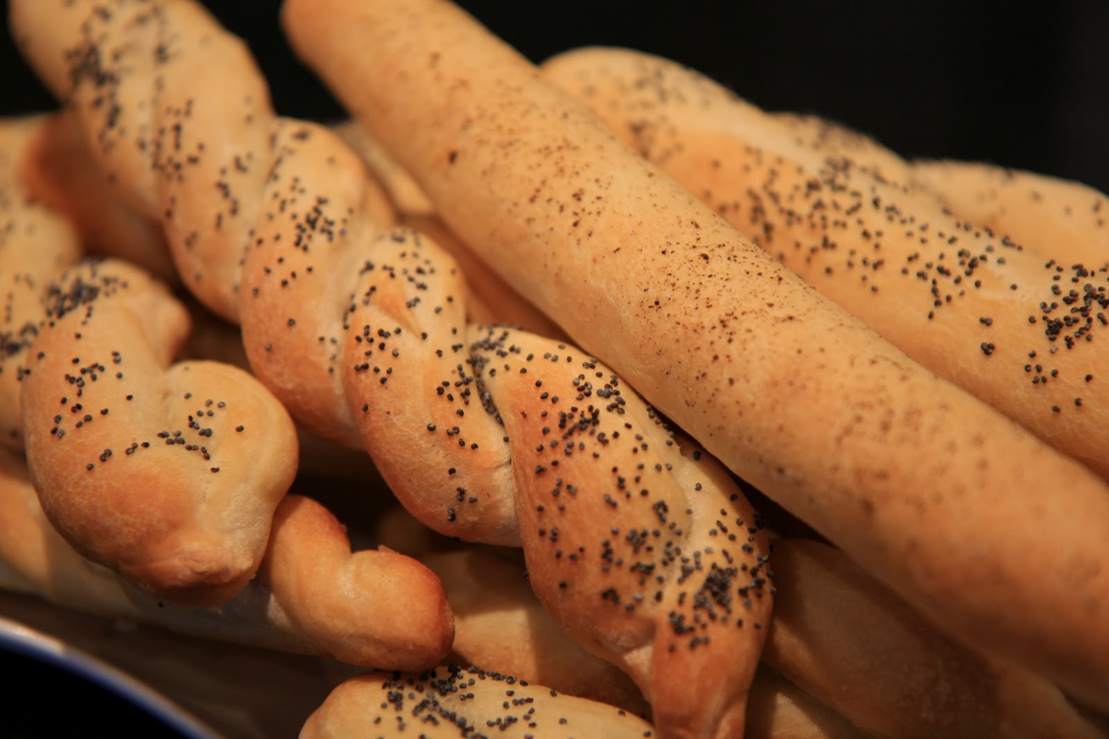 You Eat With Your Eyes!!: Fat Bread Sticks