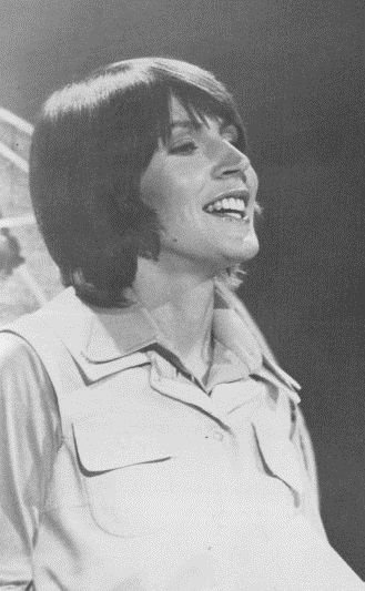 ART and ARCHITECTURE, mainly: Helen Reddy singer - heroic, Australian ...