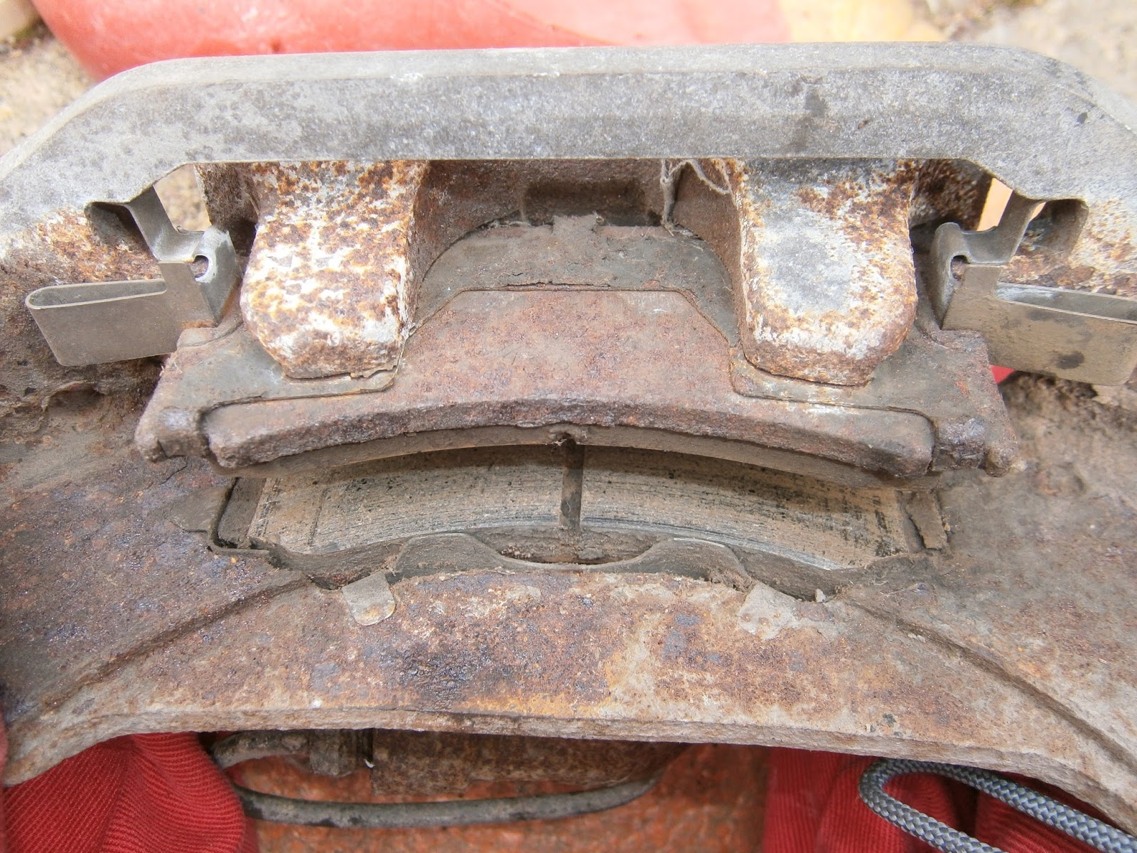 Lotus Excel Restoration: Dismantling the rear brakes and Parking Brake