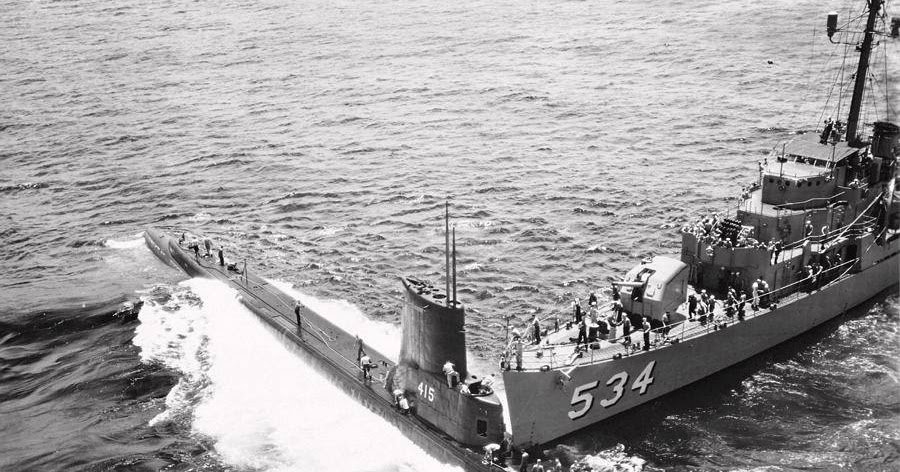 Hallaron el submarino USS STICKLEBACK (SS-415) hundido por un accidente ...