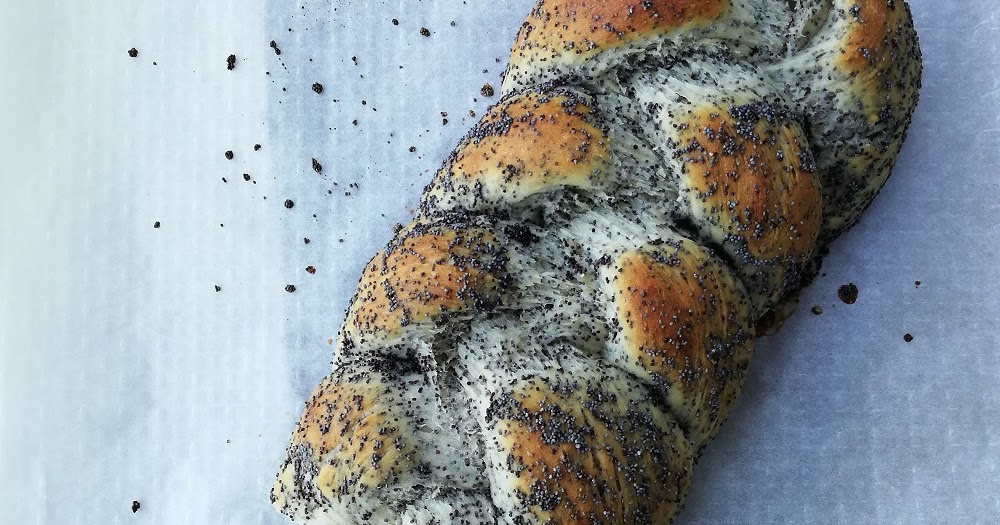 Cuinant entre llibres: Trena amb llavors de rosella