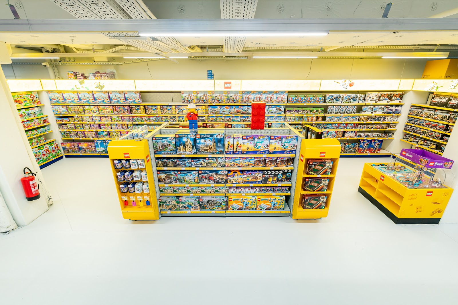 TOYCHAMP ANTWERPEN | Alg. Elektriciteitswerken - Hermans bv