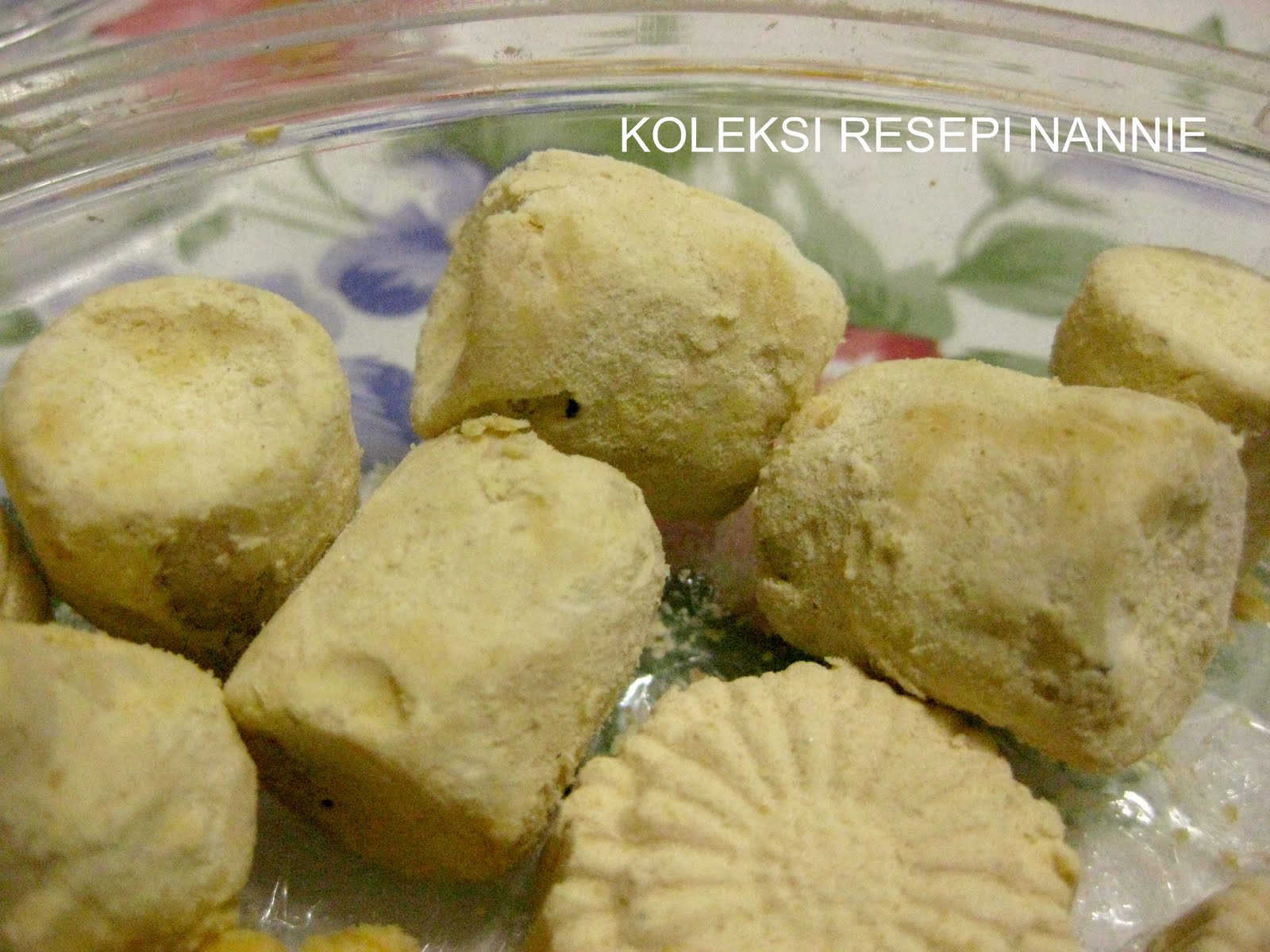 RESEPI NENNIE KHUZAIFAH: KUIH RAYA LAMA - teringat memori lama