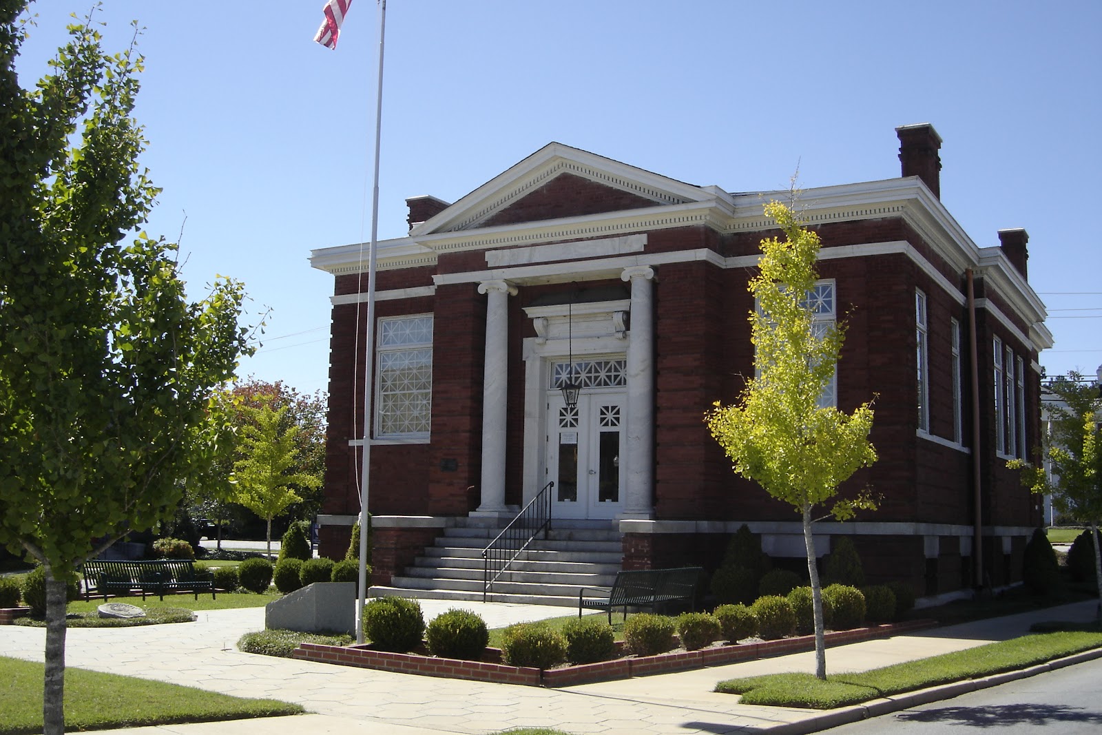 Places To Go, Buildings To See: Carnegie Library - Dublin, Georgia