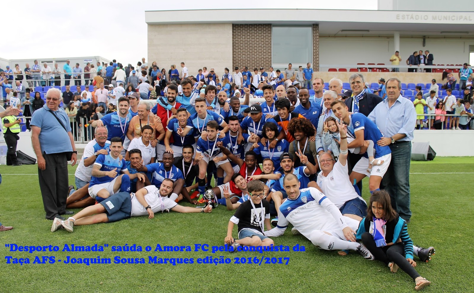 JORNAL - DESPORTO ALMADA : AMORA FUTEBOL CLUBE CONQUISTOU A TAÇA "AFS ...