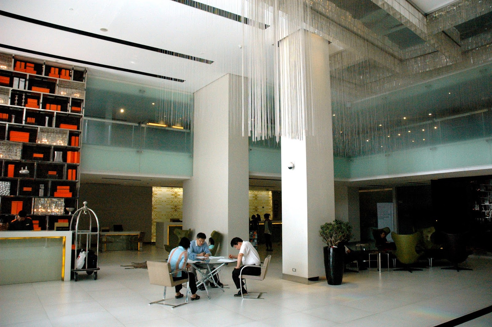 DUDE FOR FOOD: Midas Hotel & Casino: Something New at Every Turn