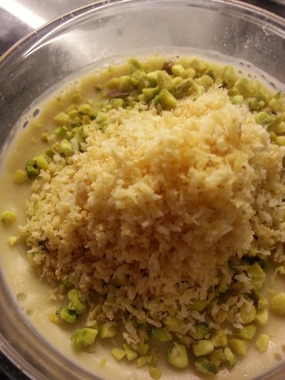 eat-culture: Mahalabi mit Pistazien und Kokosflocken