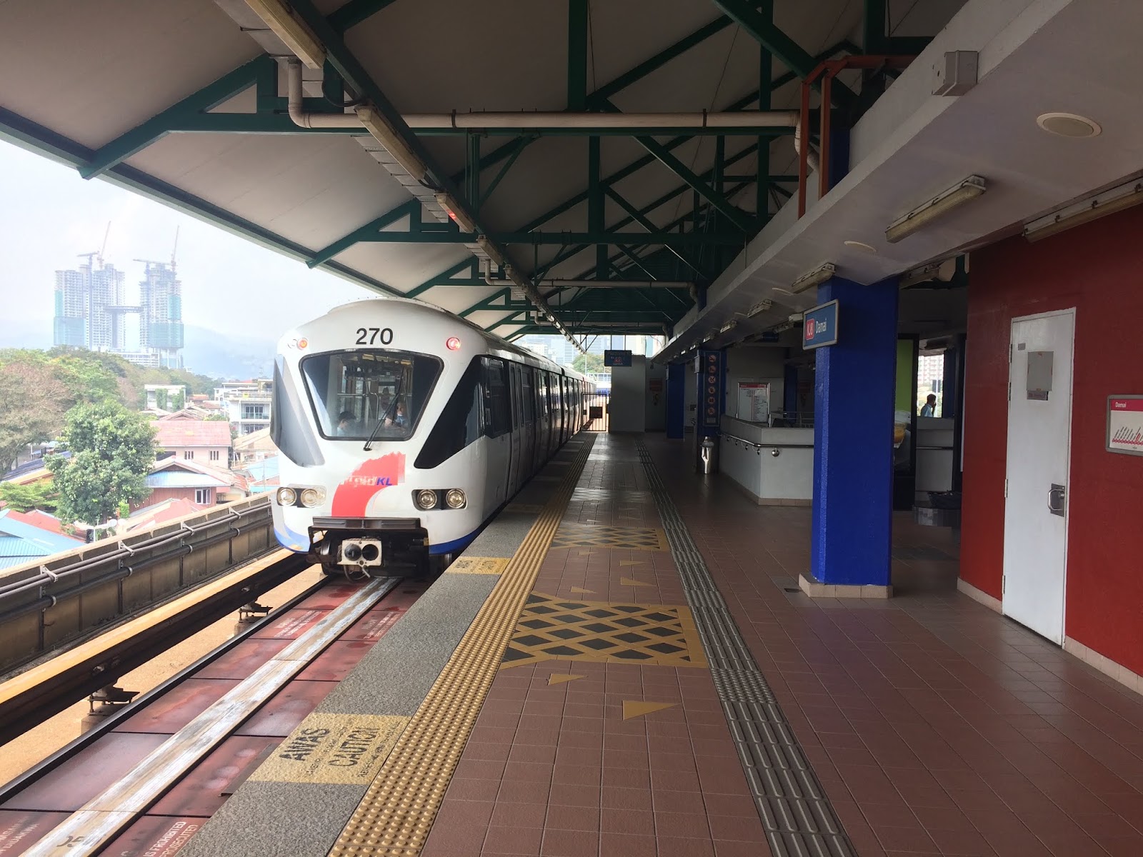Kuala Lumpur Walk Pics : Kuala Lumpur: LRT Damai Station