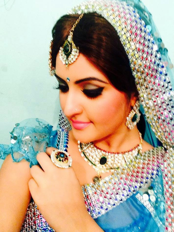 Pori Moni Beautiful New Pic In Saree