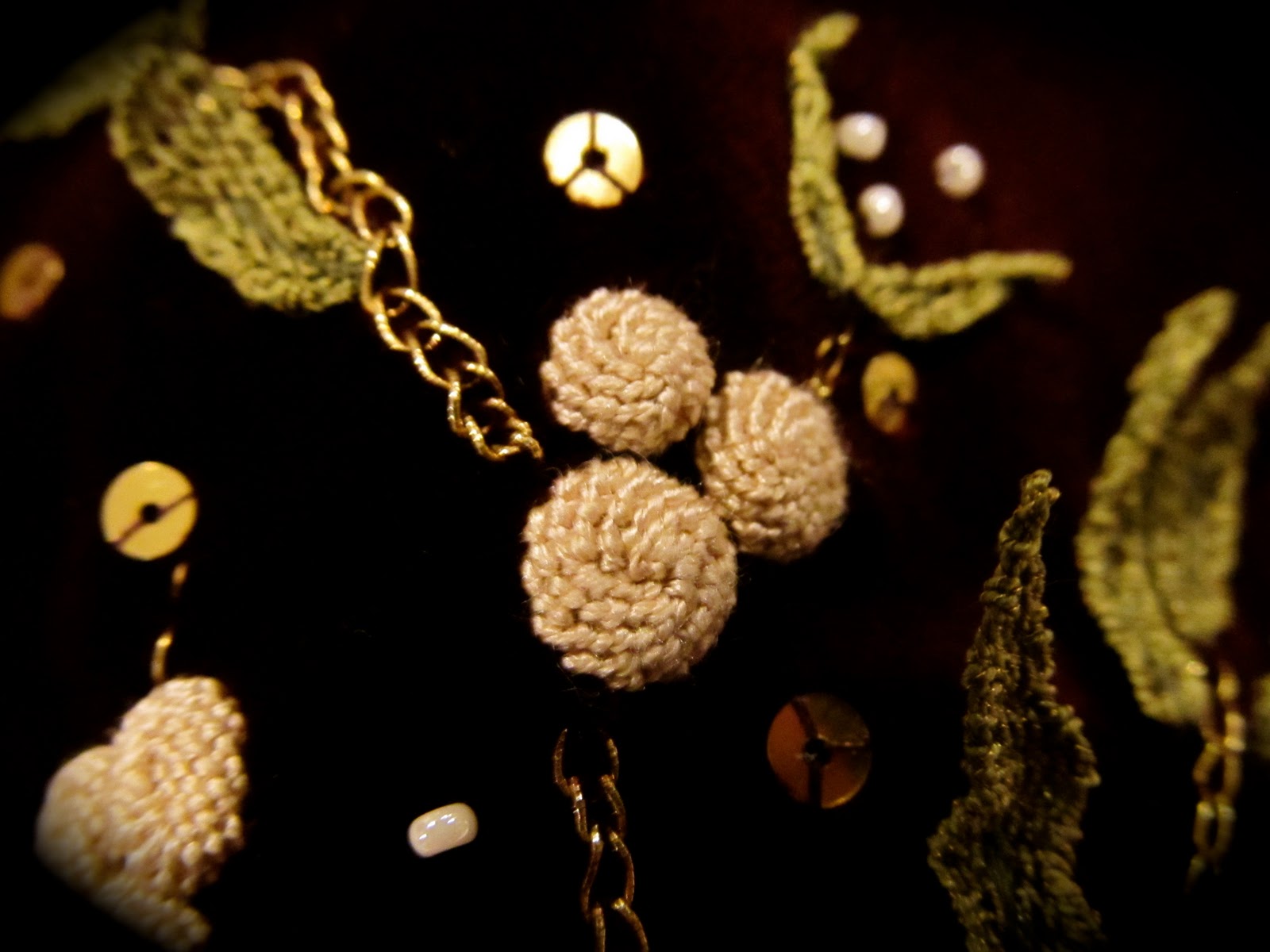Baroque Embellishments: December 2011