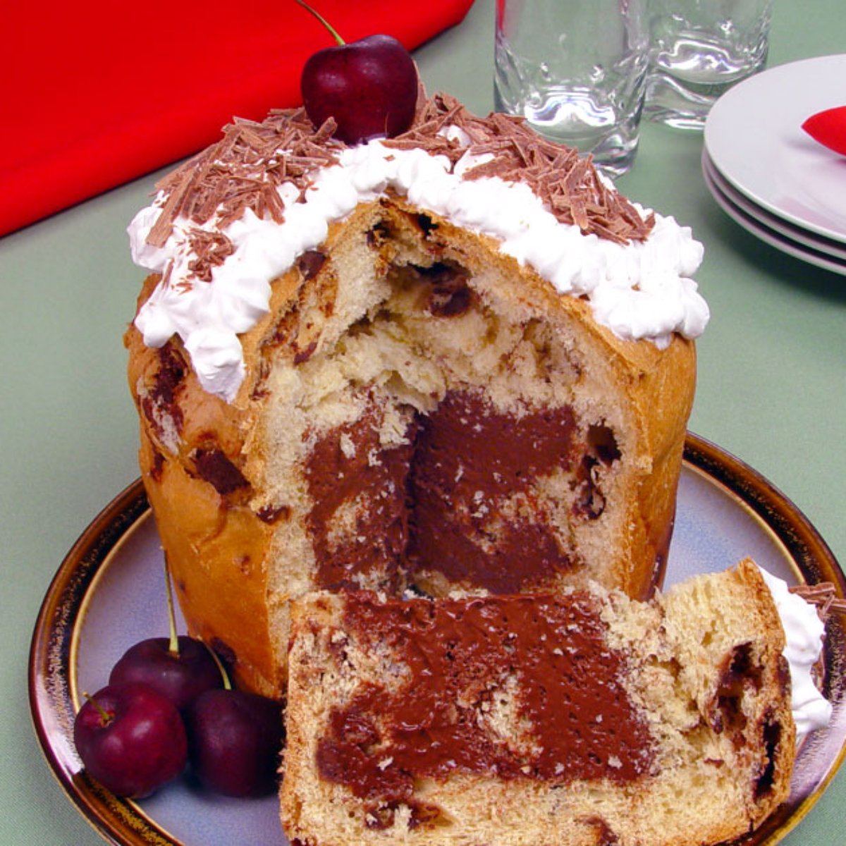 Delícias do Dia-a-Dia: CHOCOTONE RECHEADO COM MOUSSE DE CHOCOLATE