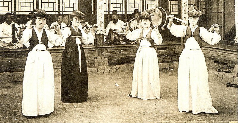 mochi thinking: Geommu,korean traditional sword dance