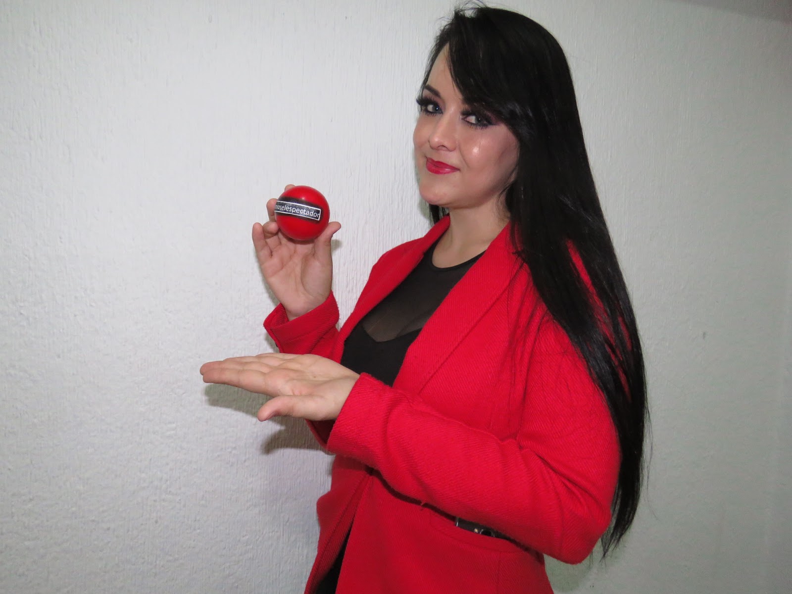 somoselespectador: ANGELES LAMAS PONE NUESTRO CORAZON MAS ROJO