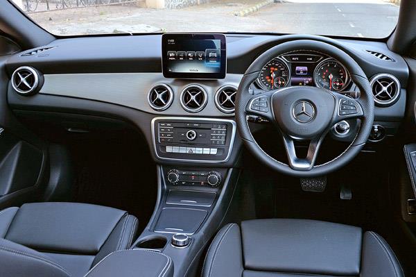 Review Mercedes-Benz CLA200 AMG Line