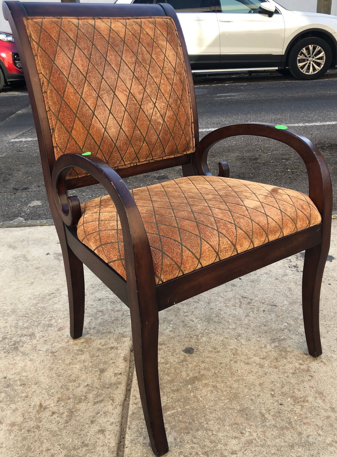 Uhuru Furniture & Collectibles: #471166 Upholstered Diamond Pattern ...