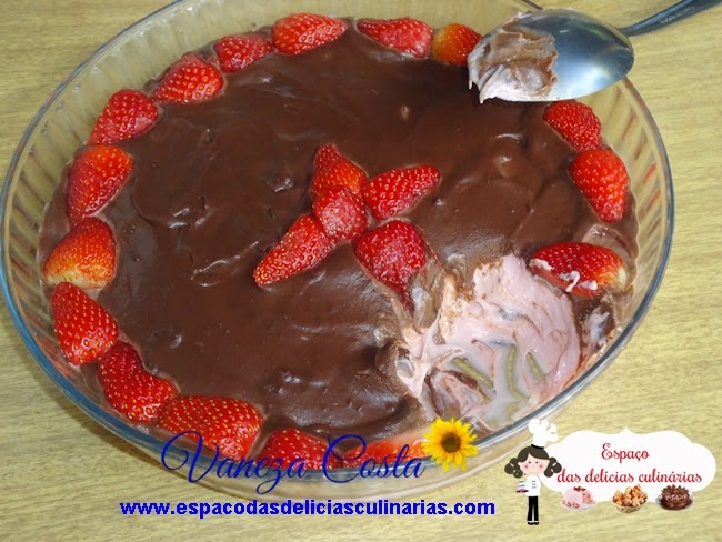 Creme de morango com ganache, de Vaneza Costa - Espaço das delícias ...