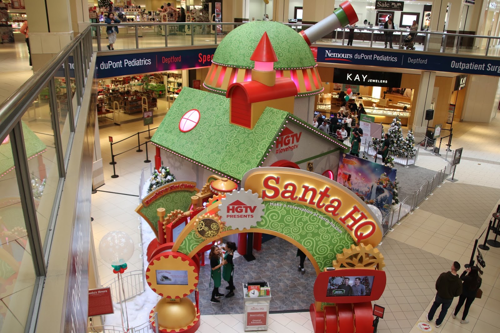 Susan's Disney Family: HGTV presents Santa HQ at the Deptford Mall! A ...