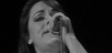 POR LA LUPA: ANGELES LAMAS SENSUALIDAD Y CANTO EN UNA SOLA MUJER