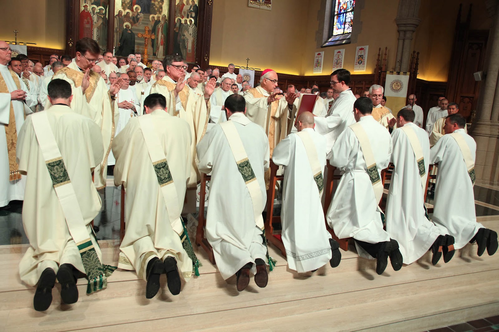 Fordham Notes: New Jesuits Welcomed at University Church Mass