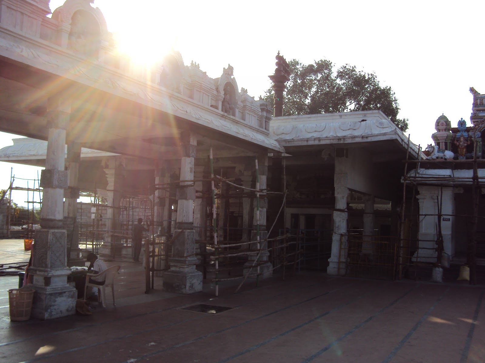 Goopuram: PALLIKONDESWARA SWAMY TEMPLE, SURUTAPALLI