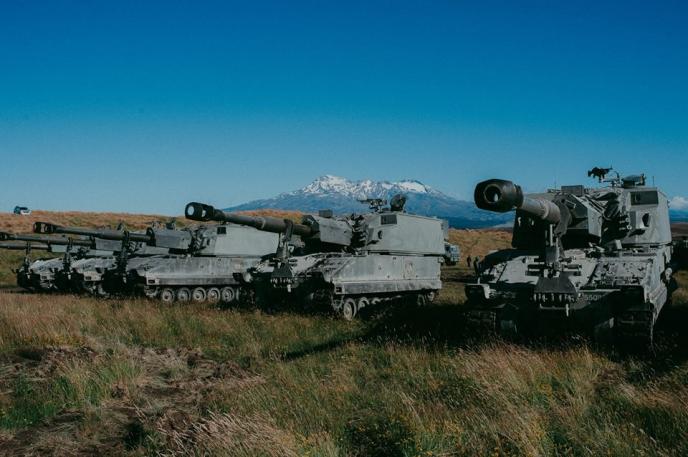 SNAFU!: Singapore Self-Propelled Howitzer (SSPH) Primus in New Zealand.
